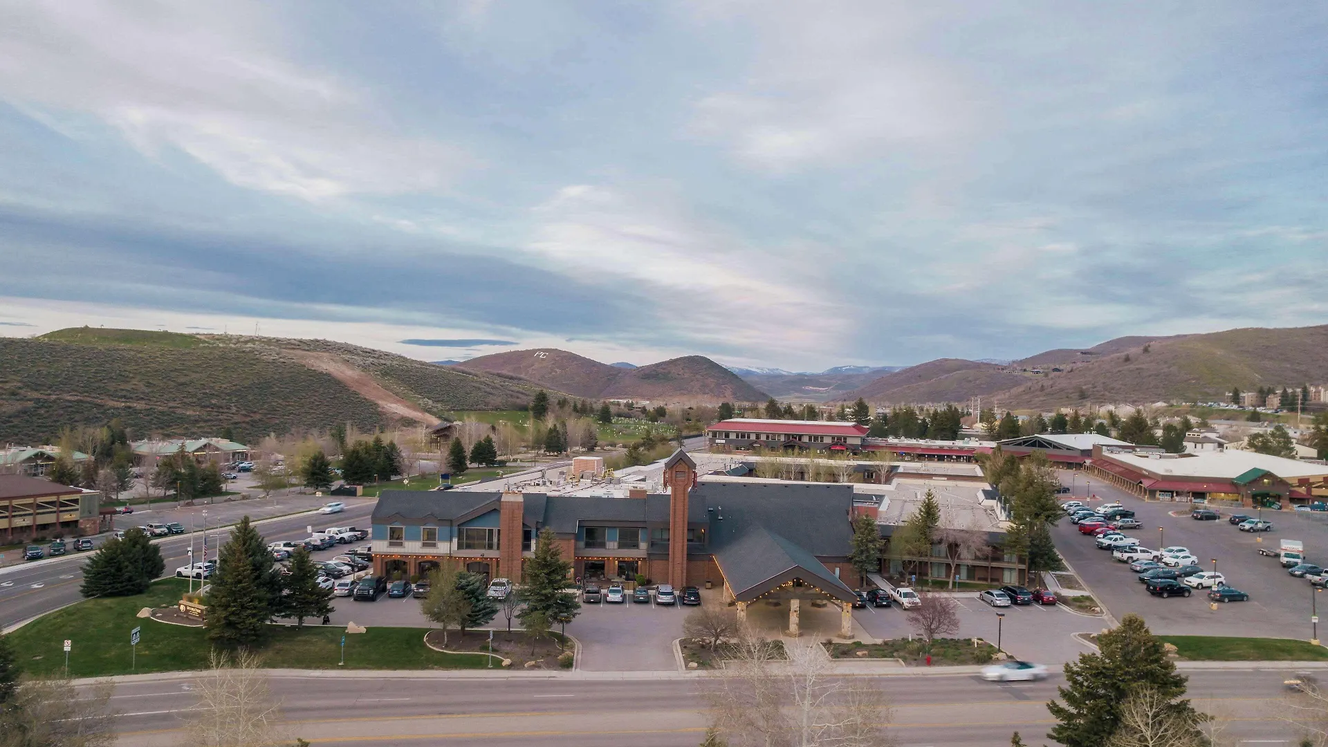 4 Family-Friendly Hotels Near Ninety-Nine 90 Park City